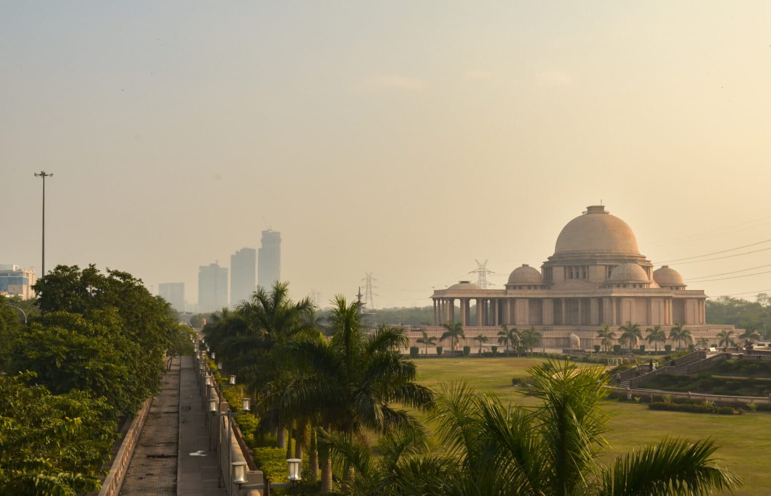 About Noida - History, Facts, Companies & Tourist Attractions
