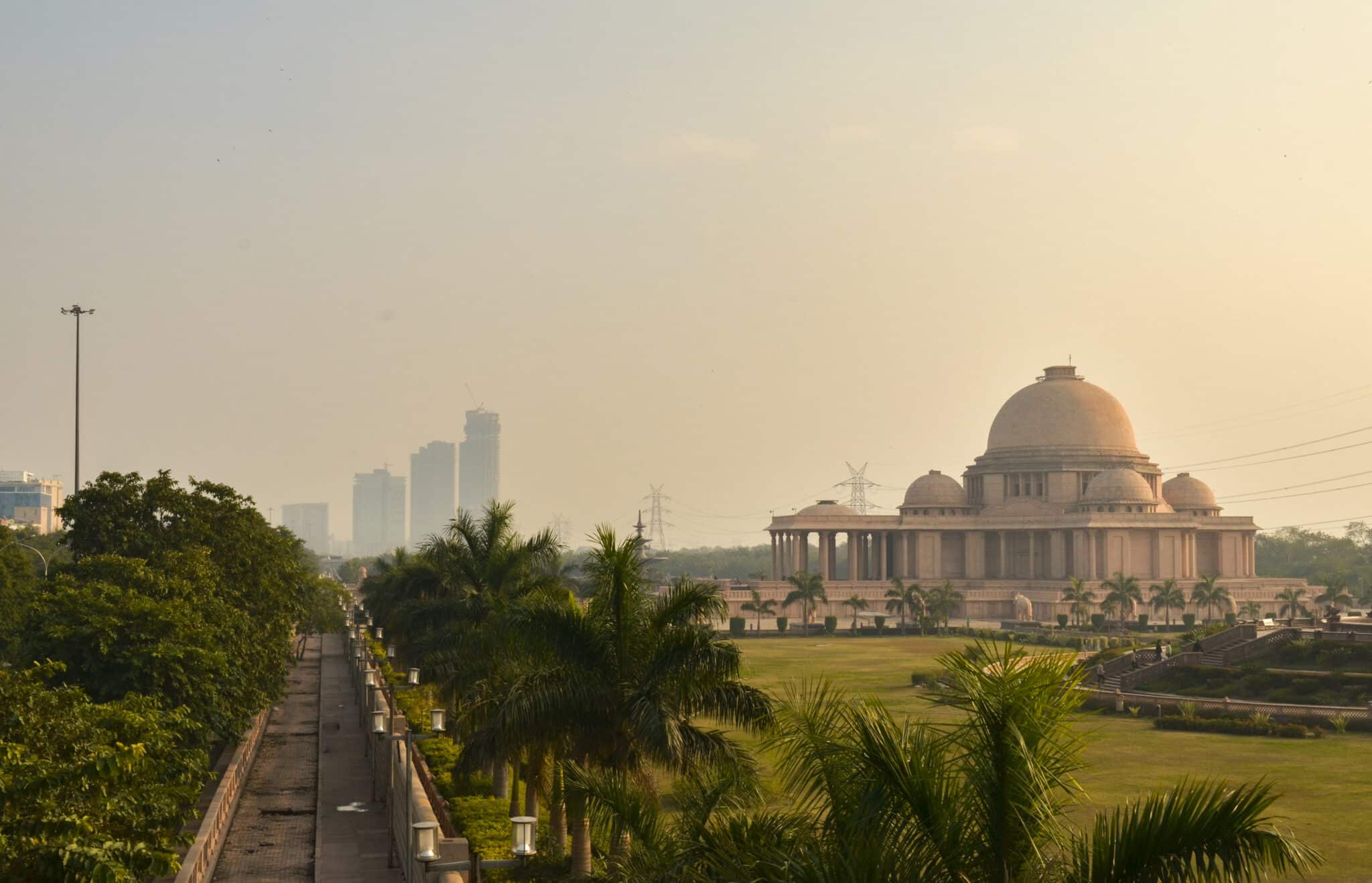 About Noida - History, Facts, Companies & Tourist Attractions